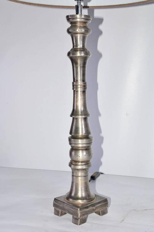 Pair of Slender Contemporary Metal Base Lamps For Sale at 1stDibs