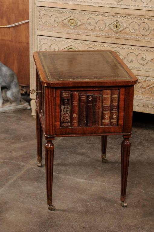 English 1920s Mahogany End Table with Leather Top and Faux-Leather ...