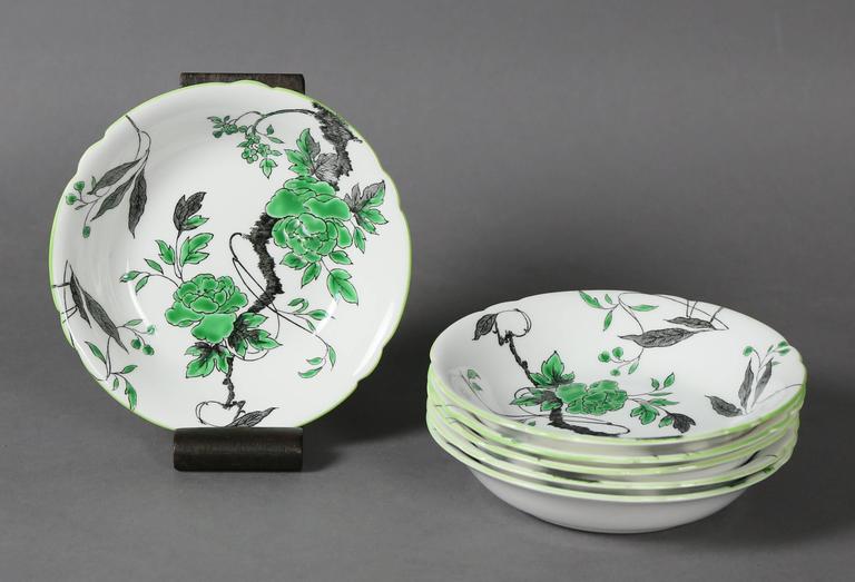 Large Shelley Chippendale Pattern Dinner Service For Sale at 1stDibs