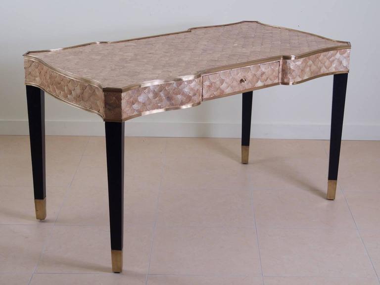 Henredon Shell-Top Desk For Sale at 1stDibs