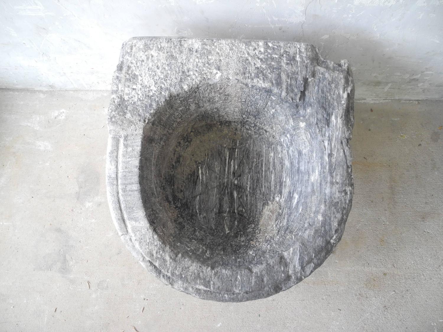 Small Antique Medieval Sink For Sale at 1stdibs