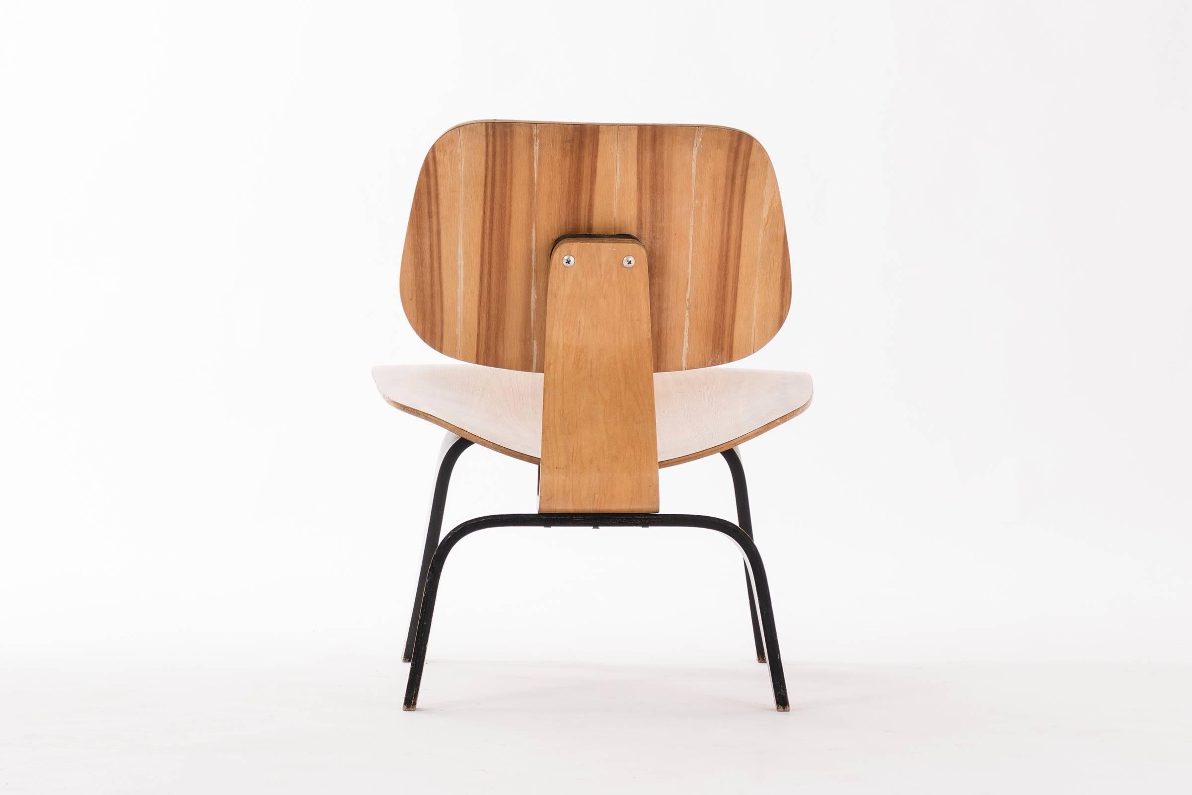 Early Charles and Ray Eames Molded LCW Lounge Chair at 1stDibs | eames ...