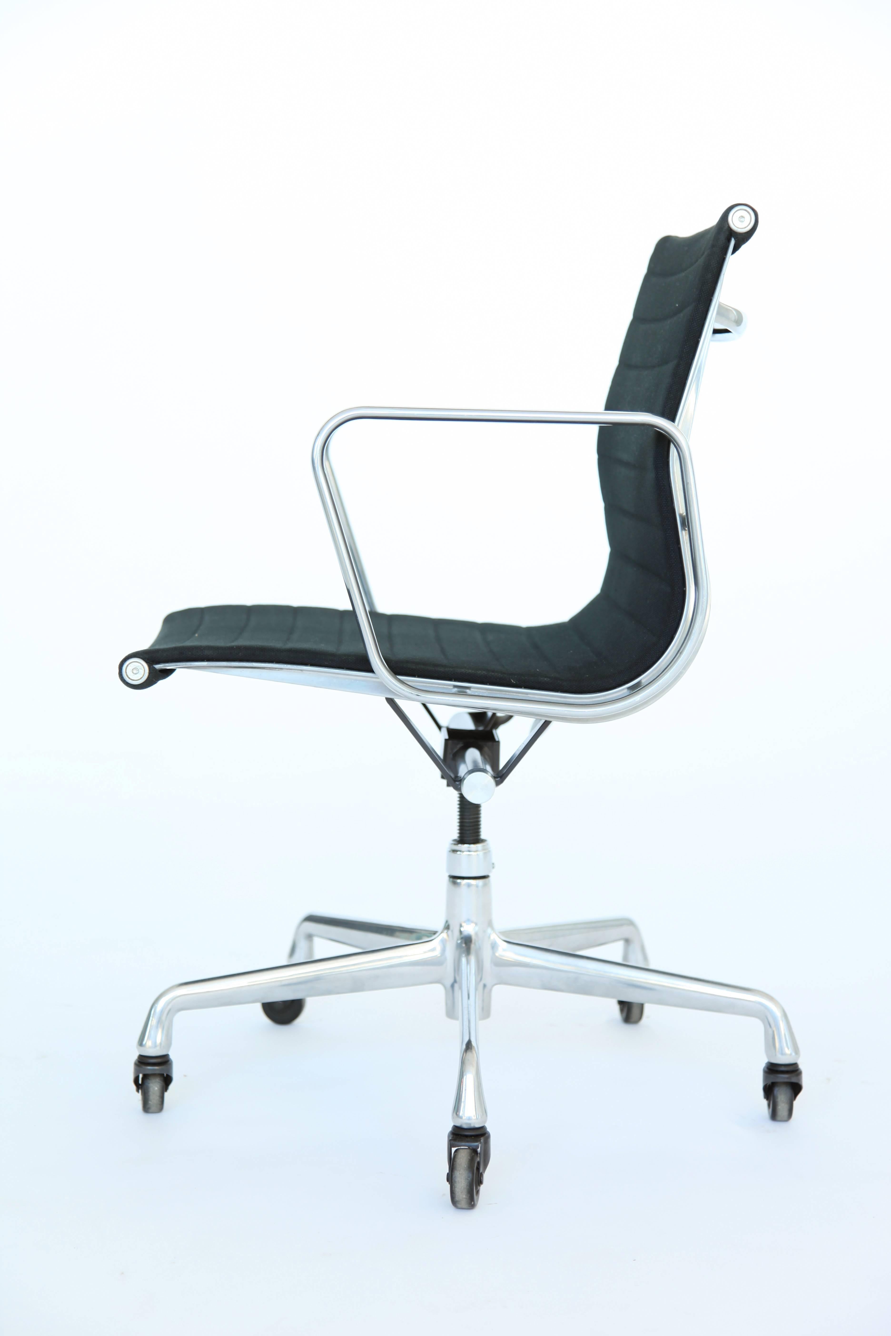 Eames Aluminum Group Desk/Conference Chair at 1stDibs