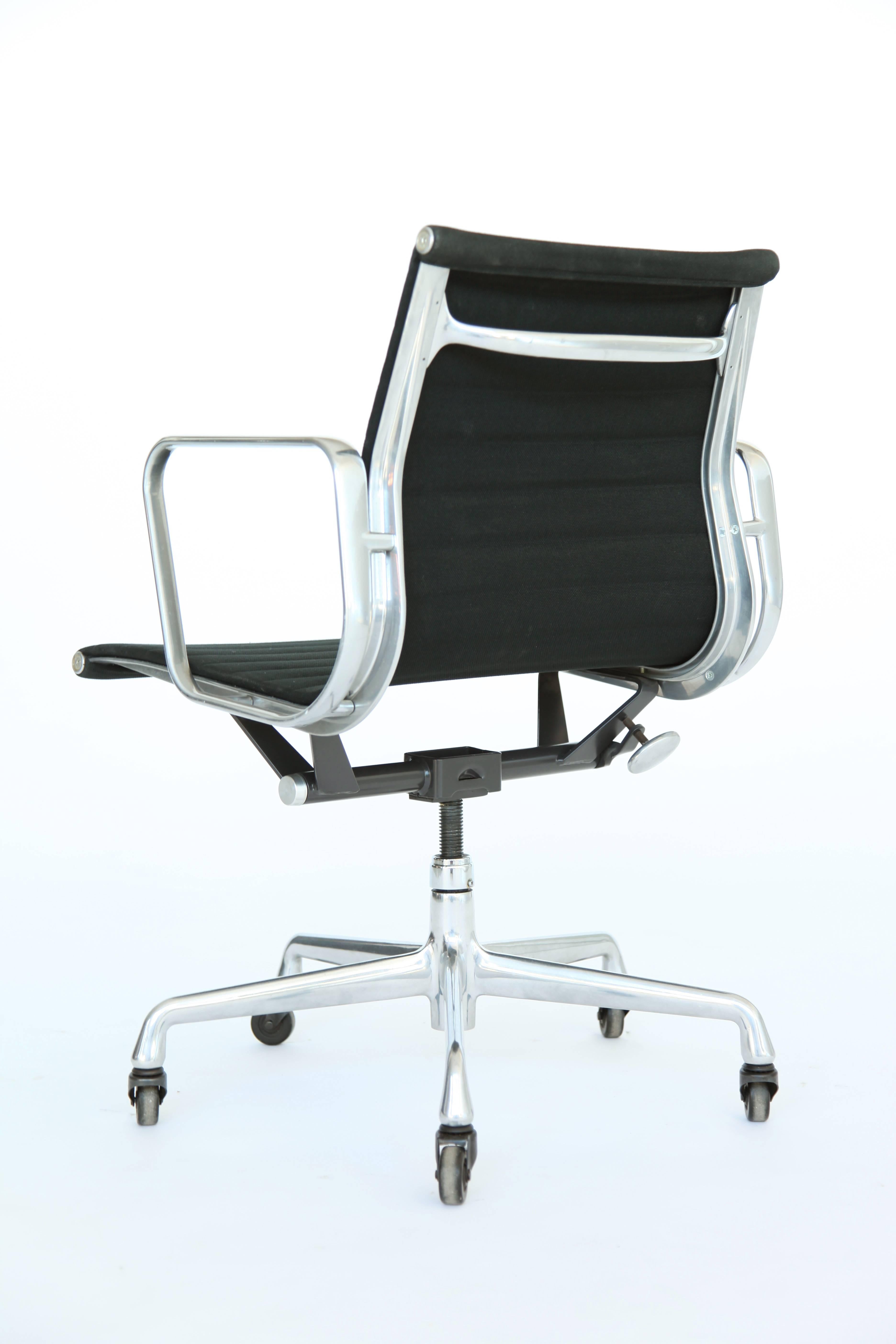 Eames Aluminum Group Desk/Conference Chair at 1stDibs