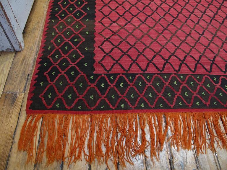 Balkan Kilim Rug with Lattice Design For Sale at 1stDibs