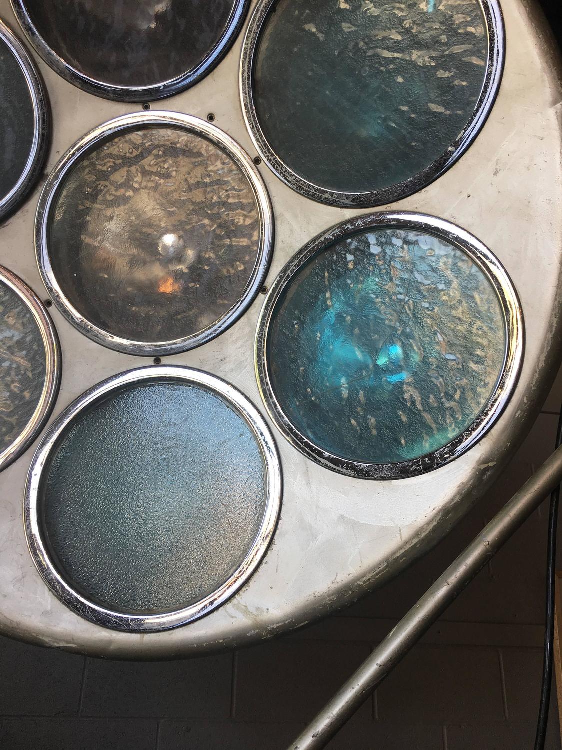 Vintage Surgical Light For Sale at 1stdibs