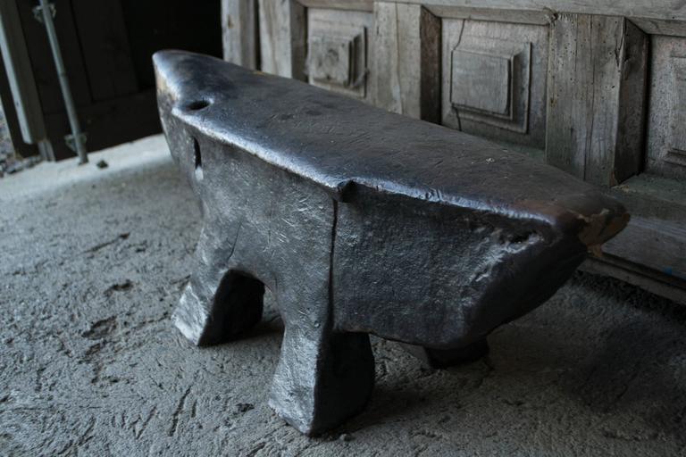 Vintage Blacksmith's Anvil For Sale at 1stDibs | antique blacksmith ...