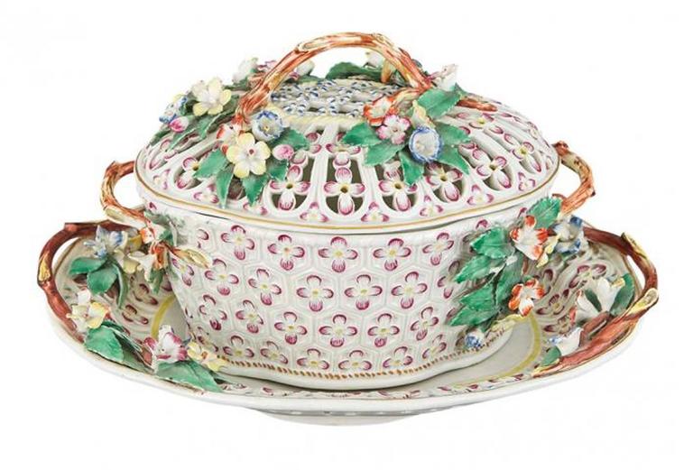 First Period Worcester Porcelain Polychrome Chestnut Basket, Cover and ...