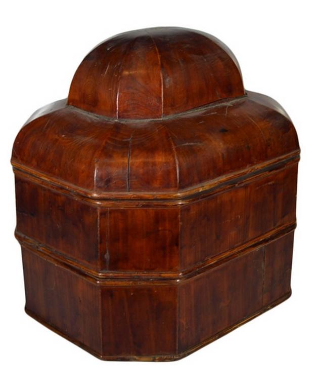 Antique Chinese Handmade Red Varnished Bamboo Stacked Box from the 19th ...