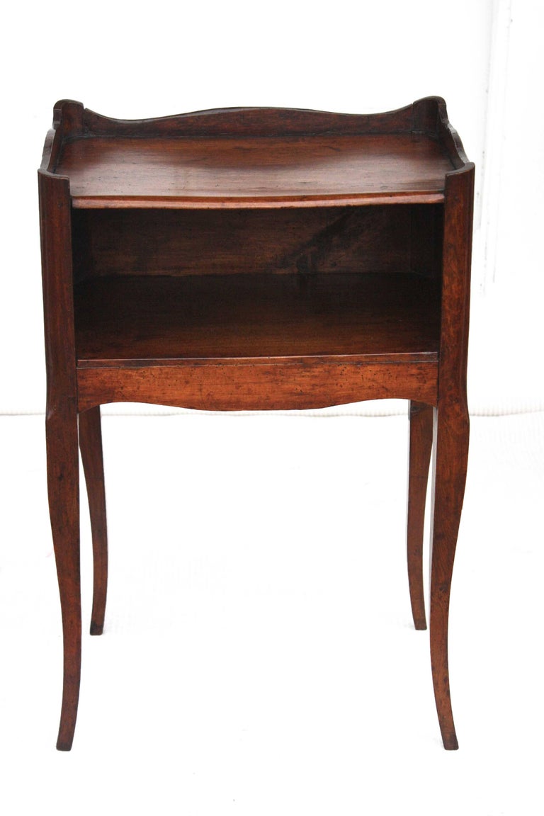 Louis XV Table de Chevet For Sale at 1stDibs