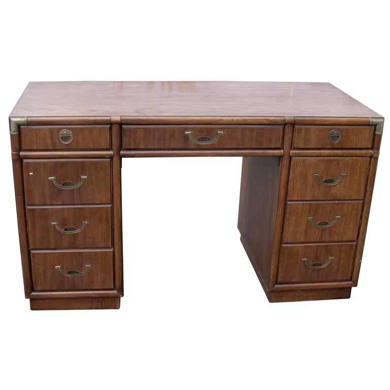 Vintage Mid-Century Accolade Drexel Campaign Desk For Sale at 1stDibs