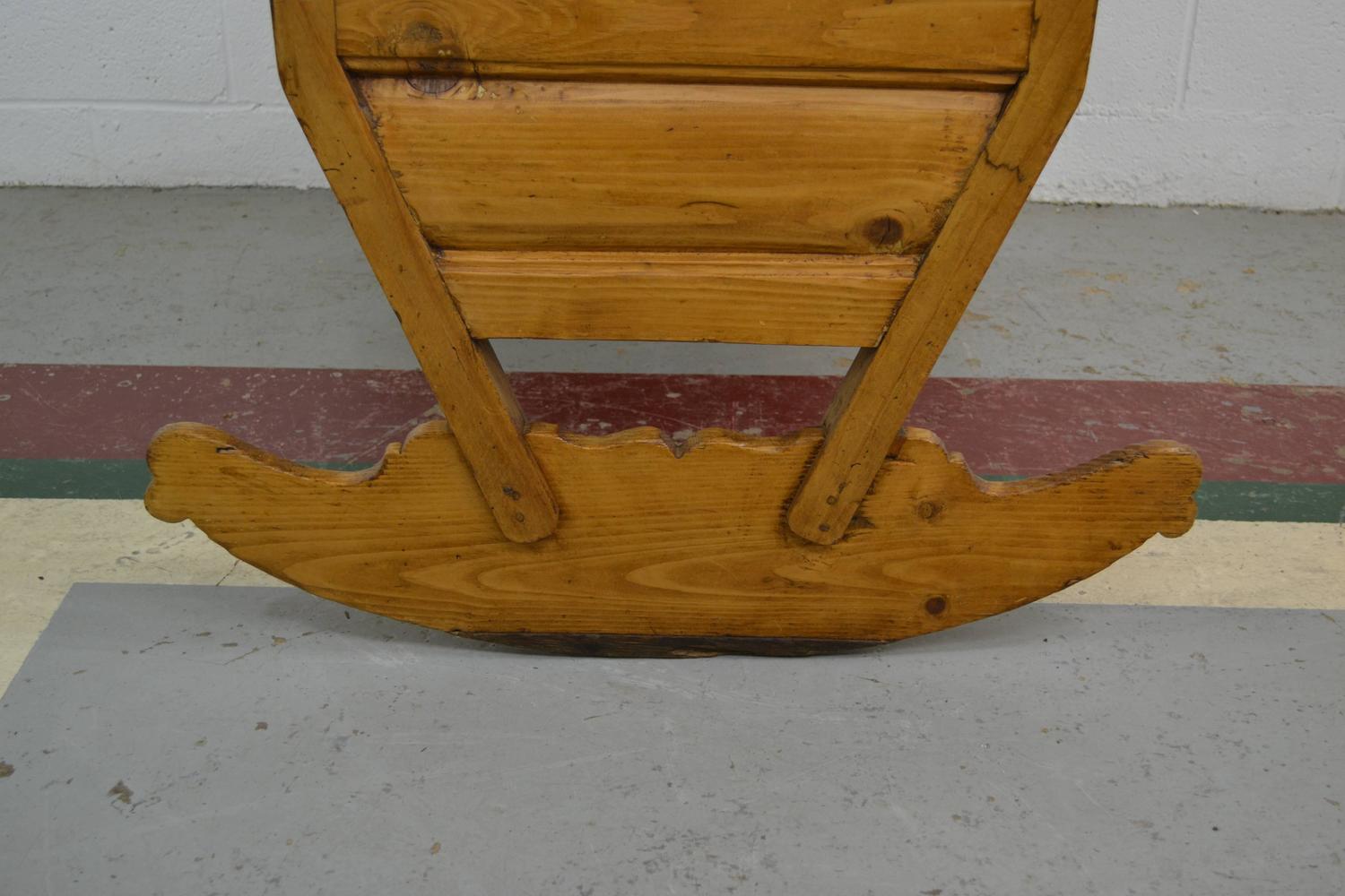 Pine Rocking Cradle For Sale at 1stdibs
