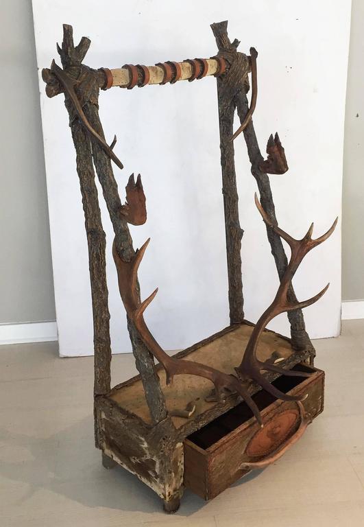 Italian Antler Horn Hunter's Standing Gun Rack at 1stDibs