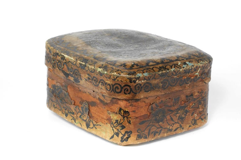 19th Century Chinese Paper Mache Box with Classic Chinese Pattern at ...