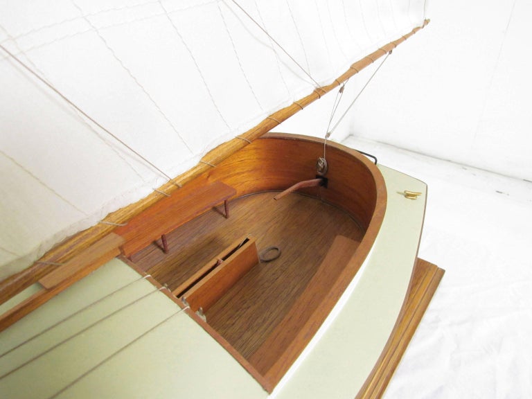 Vintage Scale Boat Model of a Crosby Catboat For Sale at 1stDibs