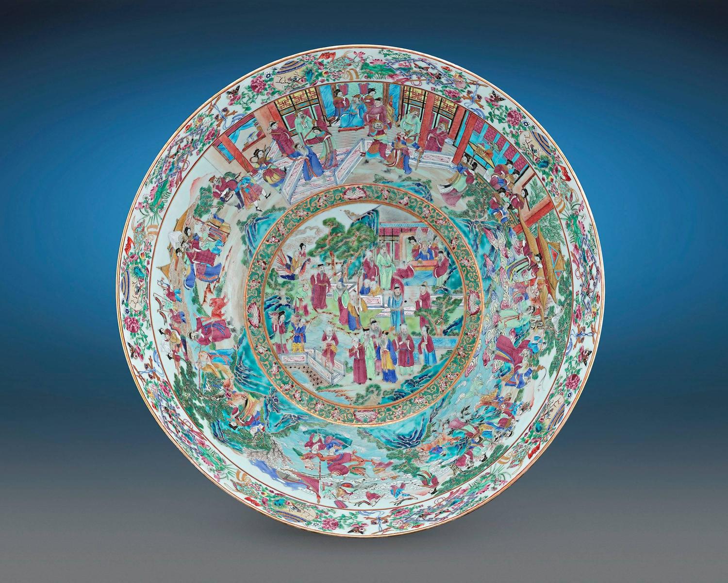 Chinese Rose Medallion Bowl For Sale at 1stdibs