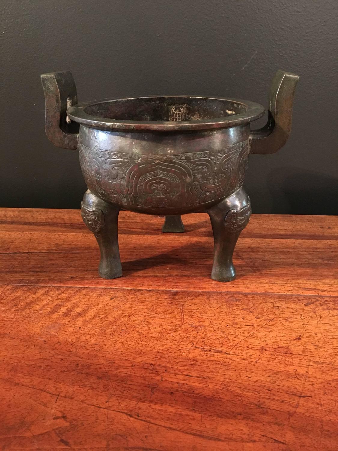 Early Ming Dynasty Archaistic Bronze Ding Vessel For Sale at 1stdibs