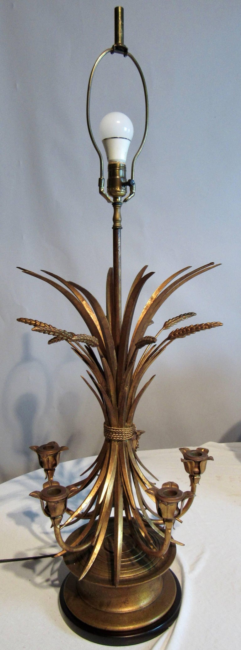 Lampe de bureau candélabre néoclassique dorée en forme de gerbe de blé ...