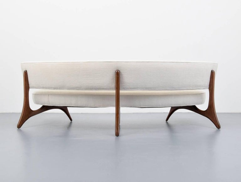 Kagan "176 SC Floating Seat and Back" Sofa For Sale at 1stDibs