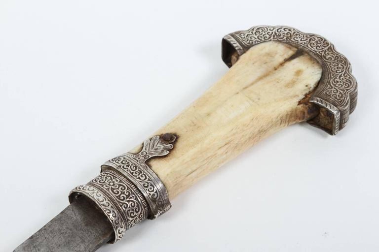 Moroccan Tribal Sterling Silver Khoumya Dagger For Sale at 1stdibs