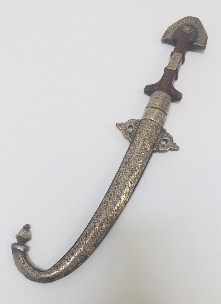 Moroccan Tribal Silver Khoumya Dagger For Sale at 1stdibs