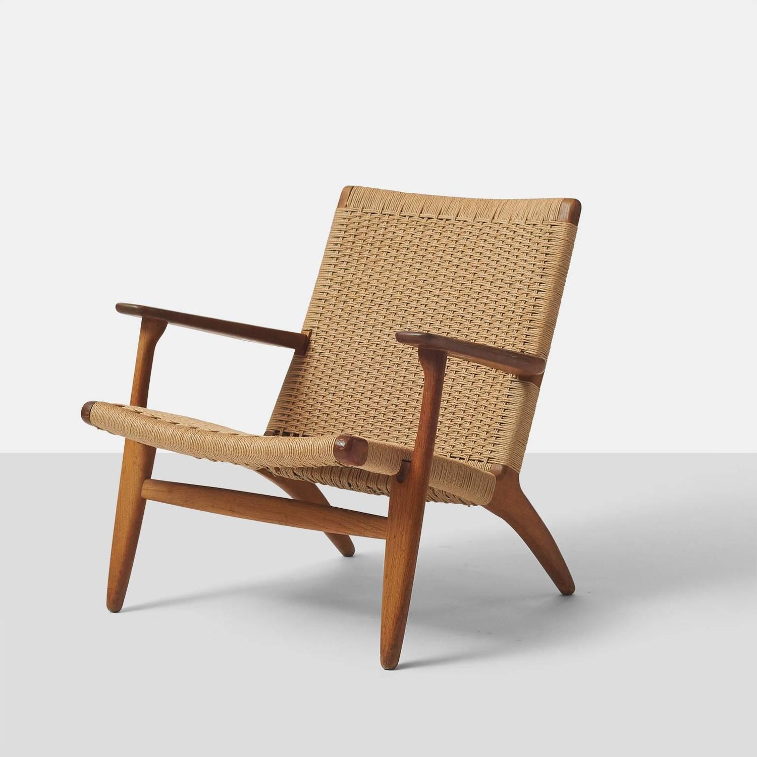 Pair of Hans Wegner CH25 Lounge Chairs at 1stdibs