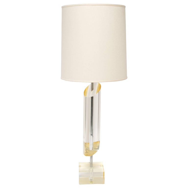 Mid-Century Modern Golden Lucite Architectural Lamp For Sale at 1stDibs