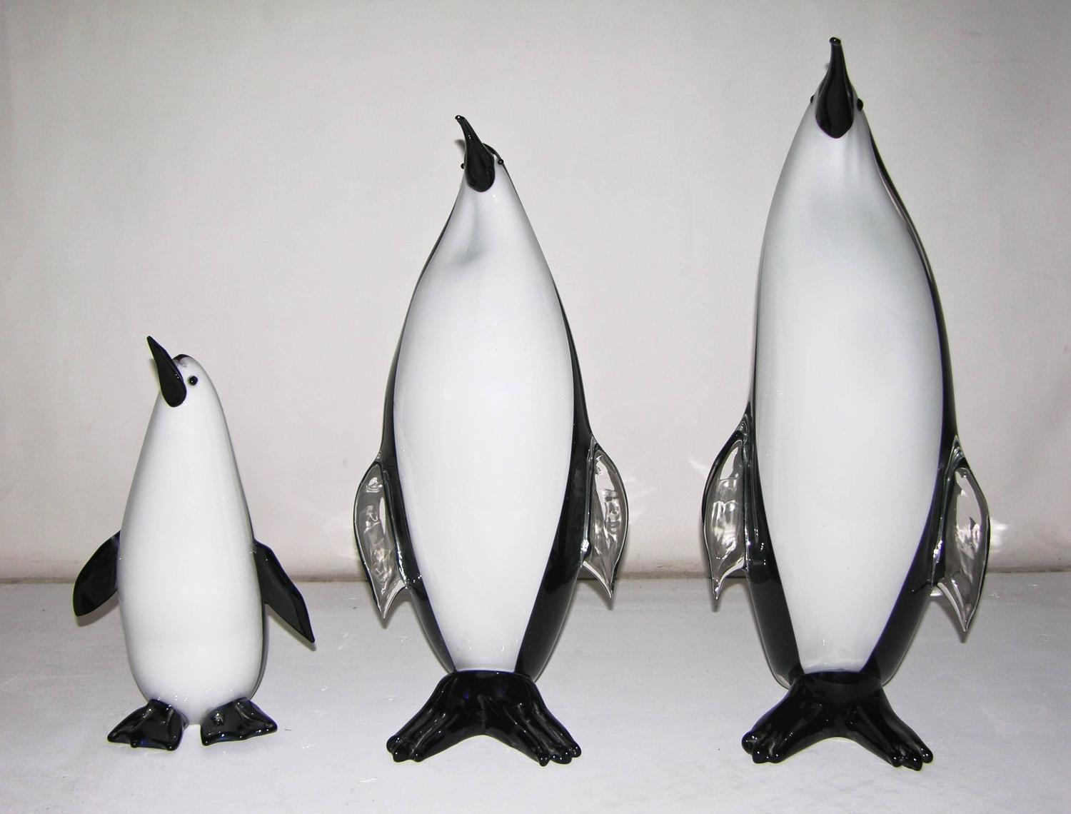 Formia 1990s Rare Large Size Set of Three Murano Glass Penguins at 1stdibs