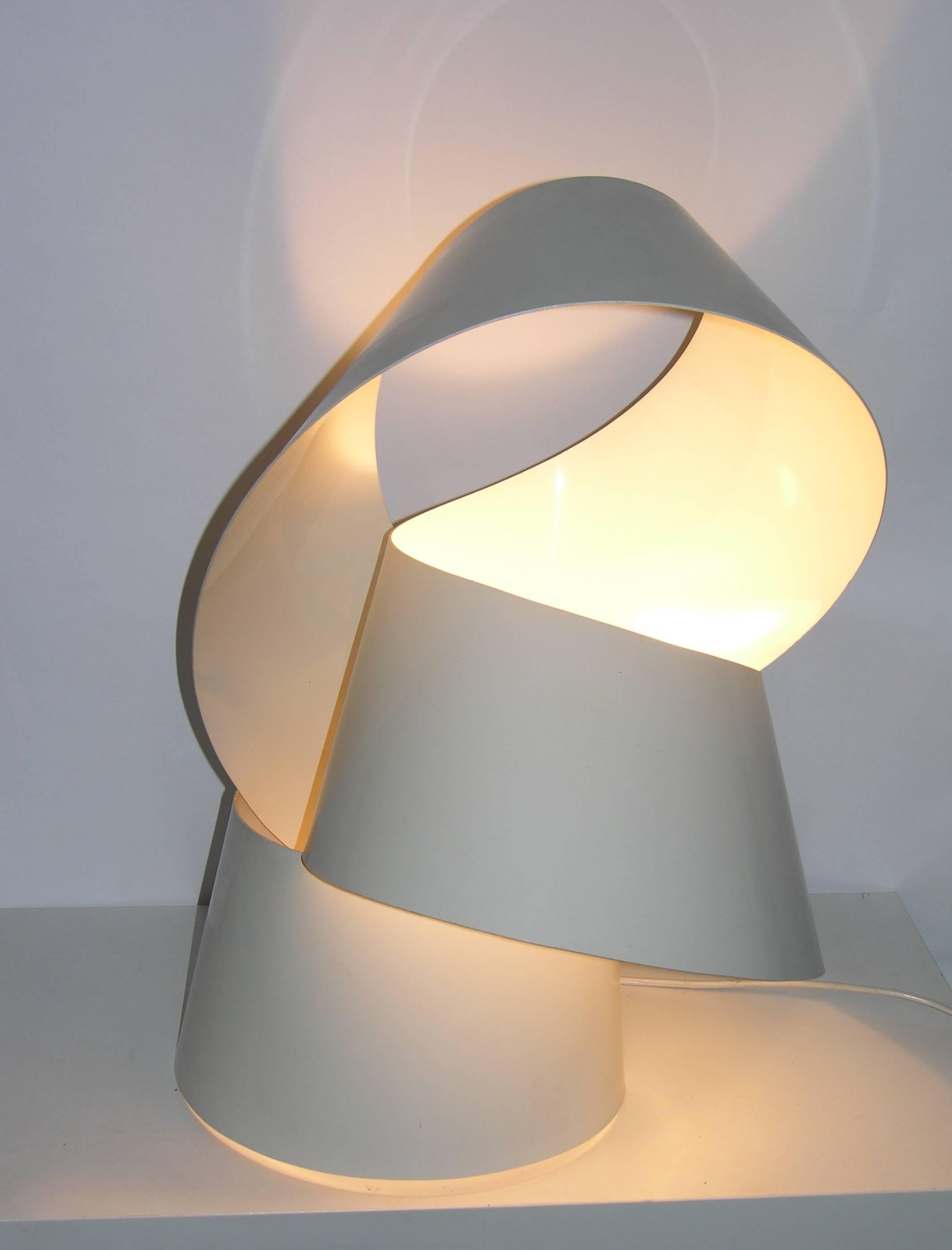 1970s Italian Sculptural White Pair of Flexible Twisted Lamps at 1stDibs