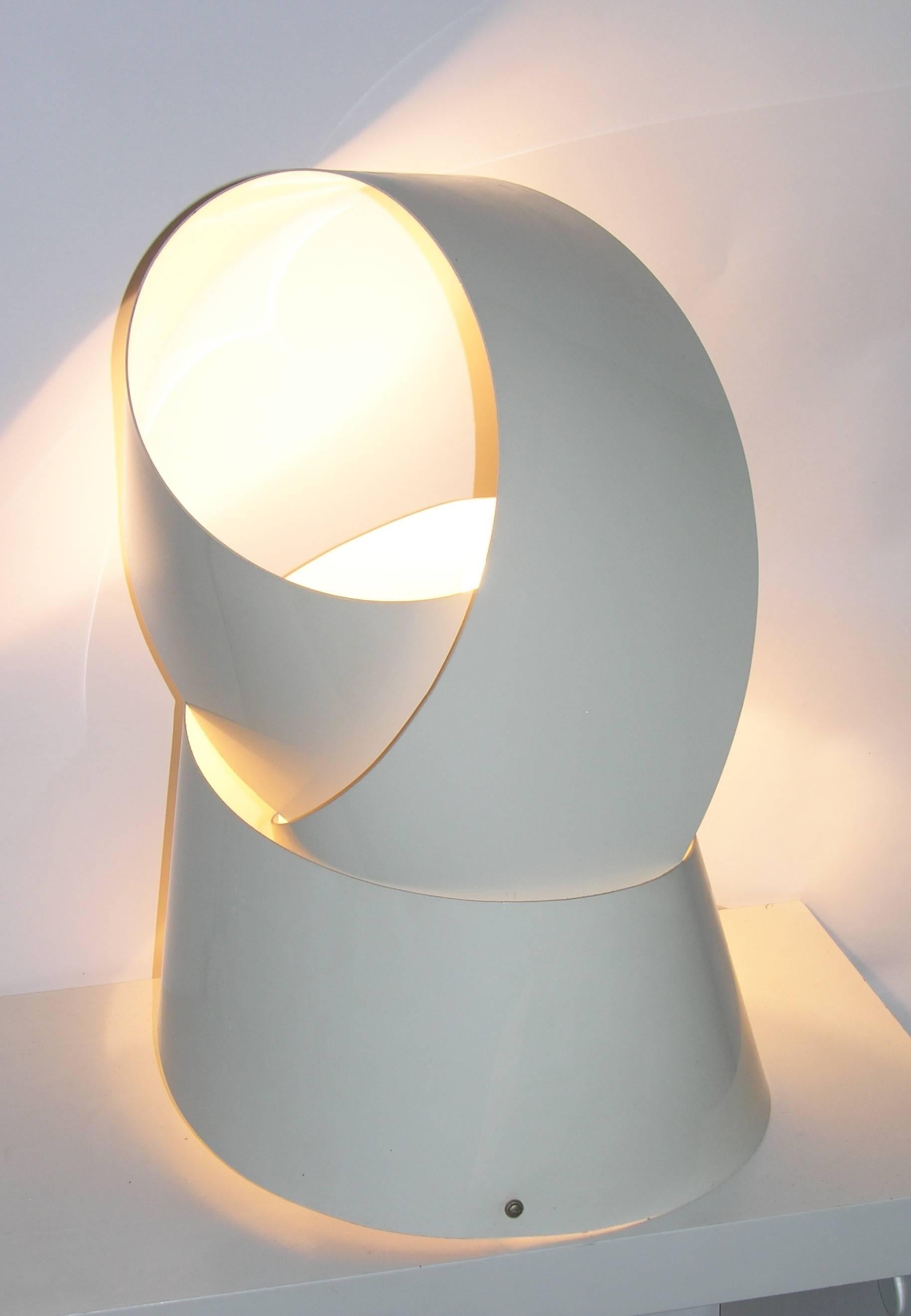 1970s Italian Sculptural White Pair of Flexible Twisted Lamps at 1stDibs