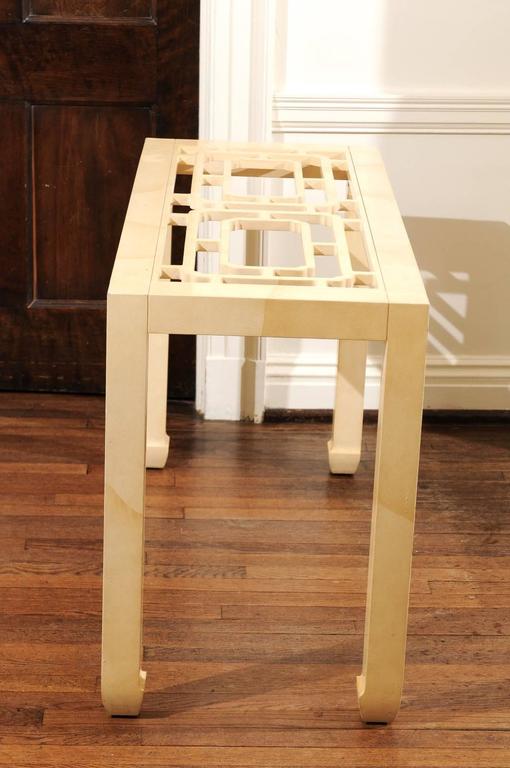 Hollywood Regency Ivory Lacquer Table Base by Henredon For Sale at 1stDibs