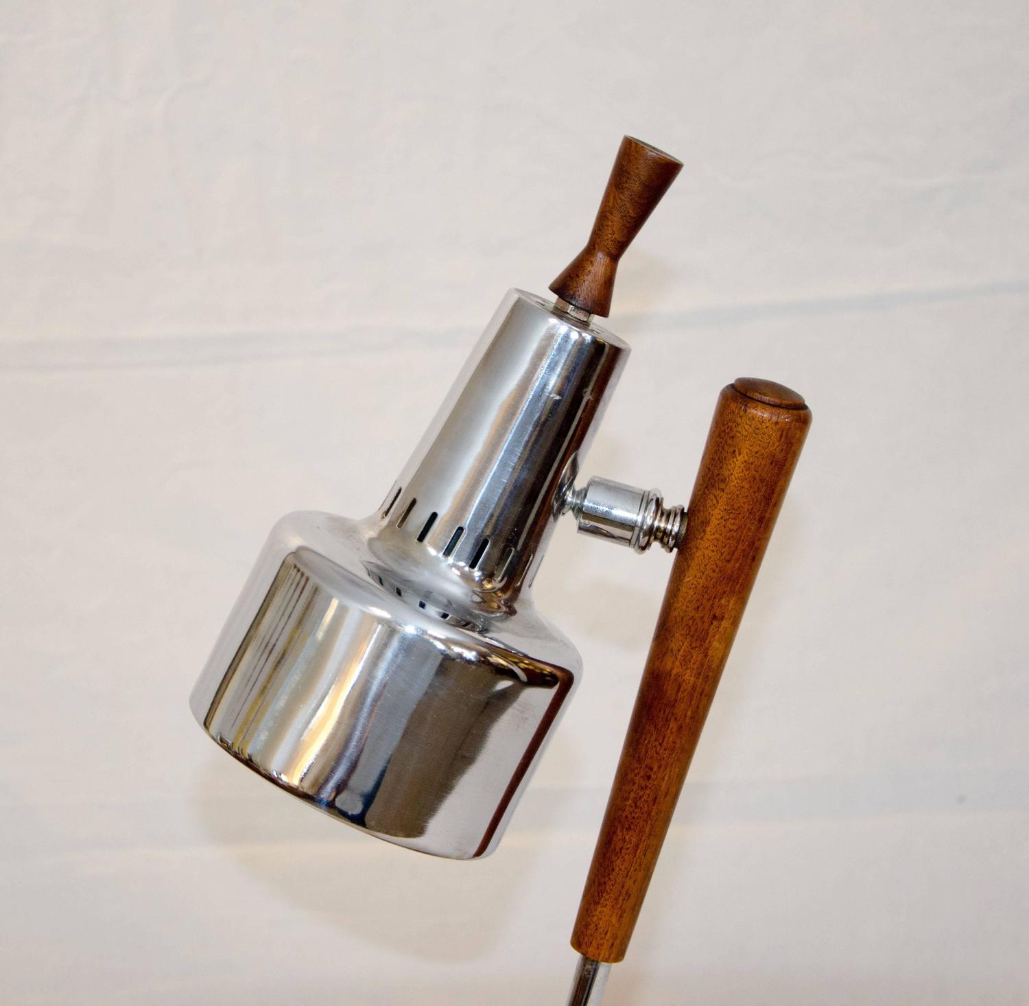 Walnut and Chrome Golf Club Desk Lamp For Sale at 1stdibs