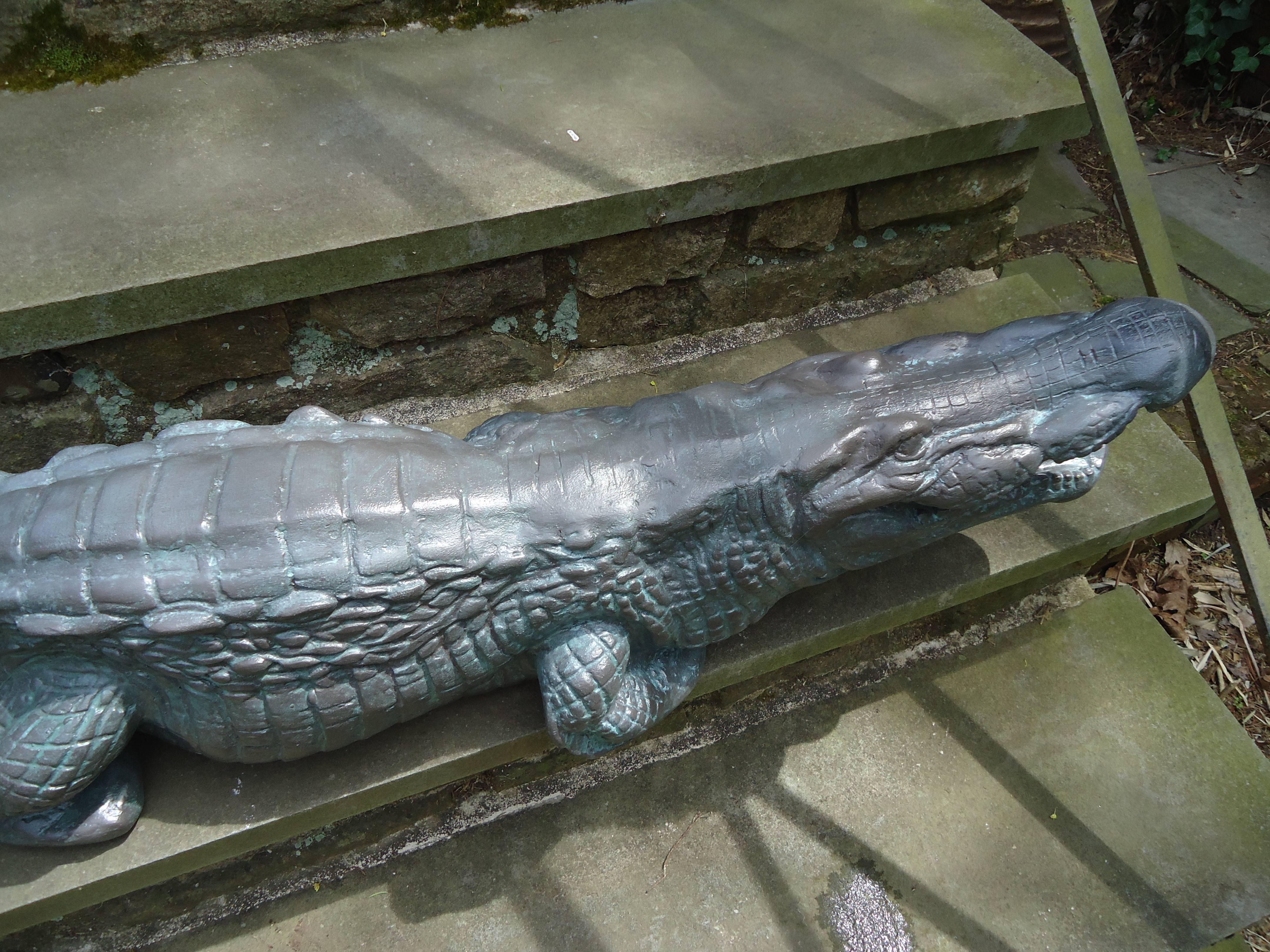 Faux Bronze Large Realistic Fiberglass Alligator Statue For Sale at ...