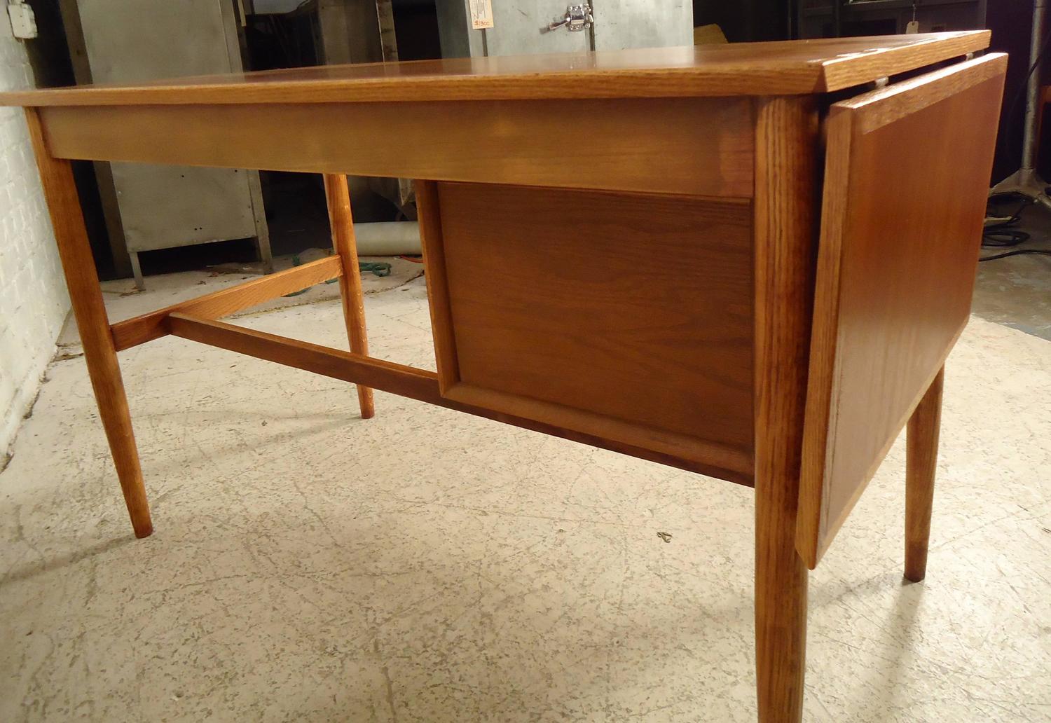 Mid-Century Modern Drop Leaf Desk For Sale at 1stdibs