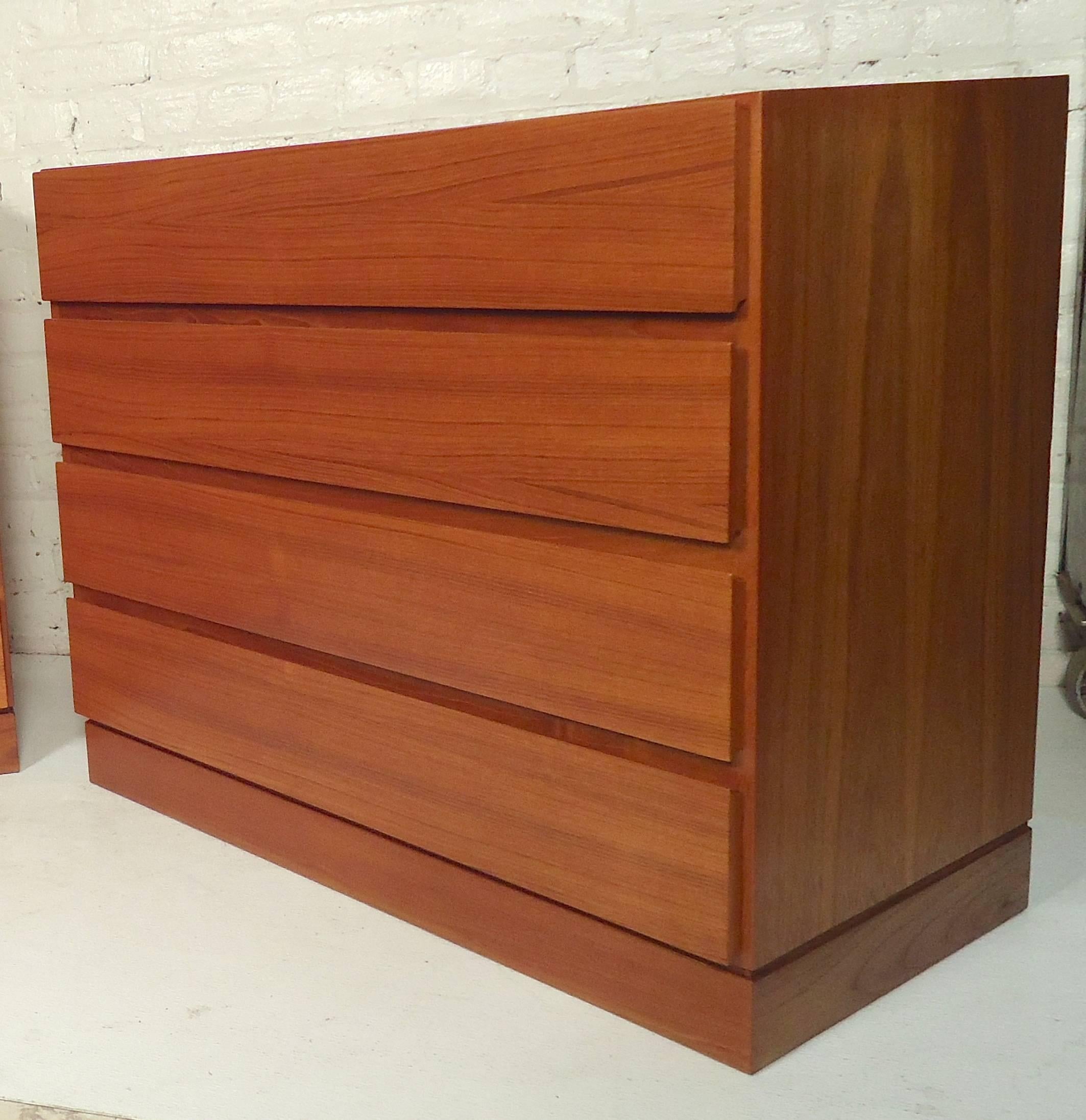 Pair of Teak Chests For Sale at 1stDibs