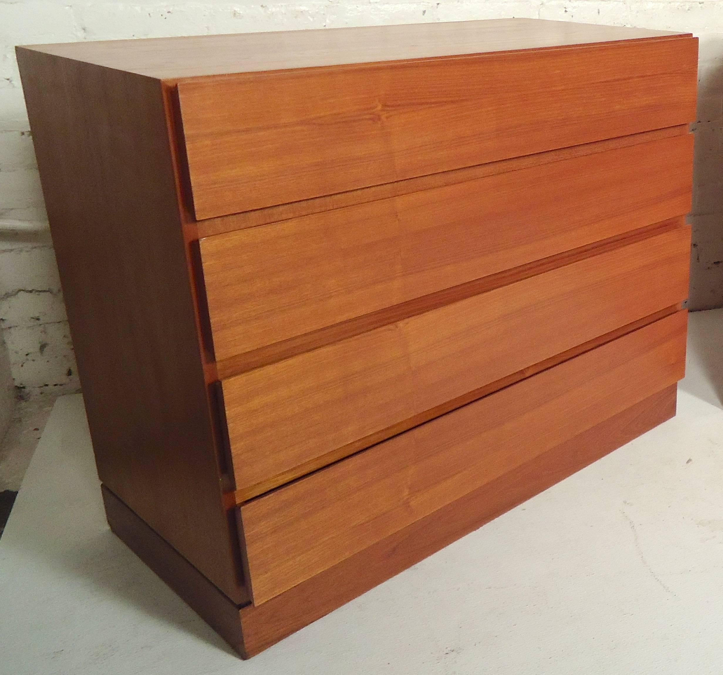 Pair of Teak Chests For Sale at 1stDibs