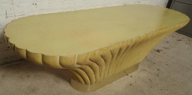 Low Midcentury Shell Shaped Coffee Table For Sale at 1stDibs