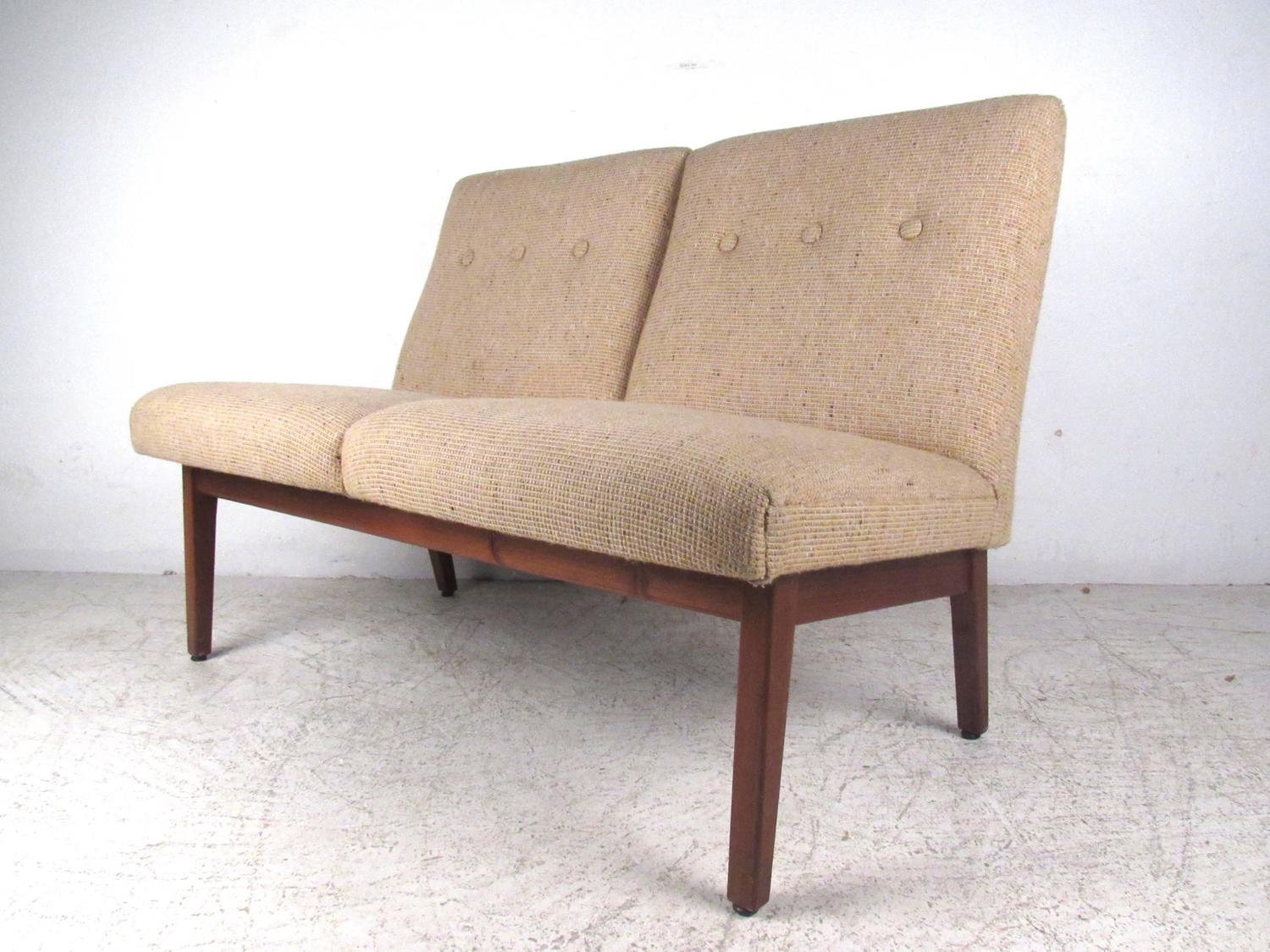 Mid-Century Modern Settee Chair by Johnson Chair Co. For Sale at 1stdibs