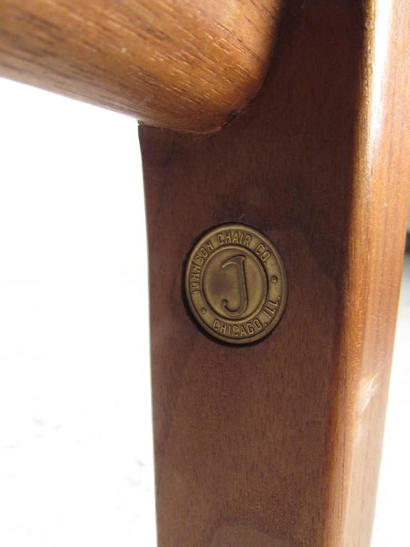 Mid-Century Modern Settee Chair by Johnson Chair Co. For Sale at 1stDibs