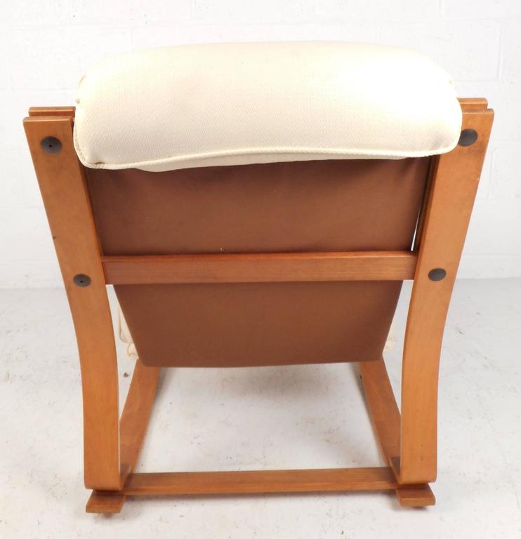Stunning Mid-Century Modern Norwegian Rocking Chair by Westnofa For ...