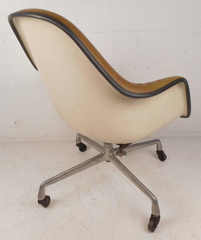 Mid-Century Modern Herman Miller Shell Desk Chair at 1stDibs