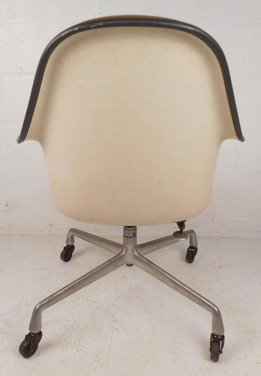 Mid-Century Modern Herman Miller Shell Desk Chair at 1stDibs