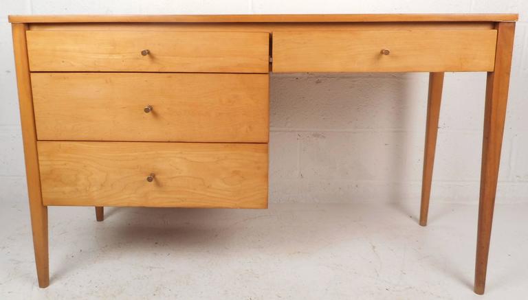 Mid-Century Modern Maple Desk by Paul McCobb For Sale at 1stdibs