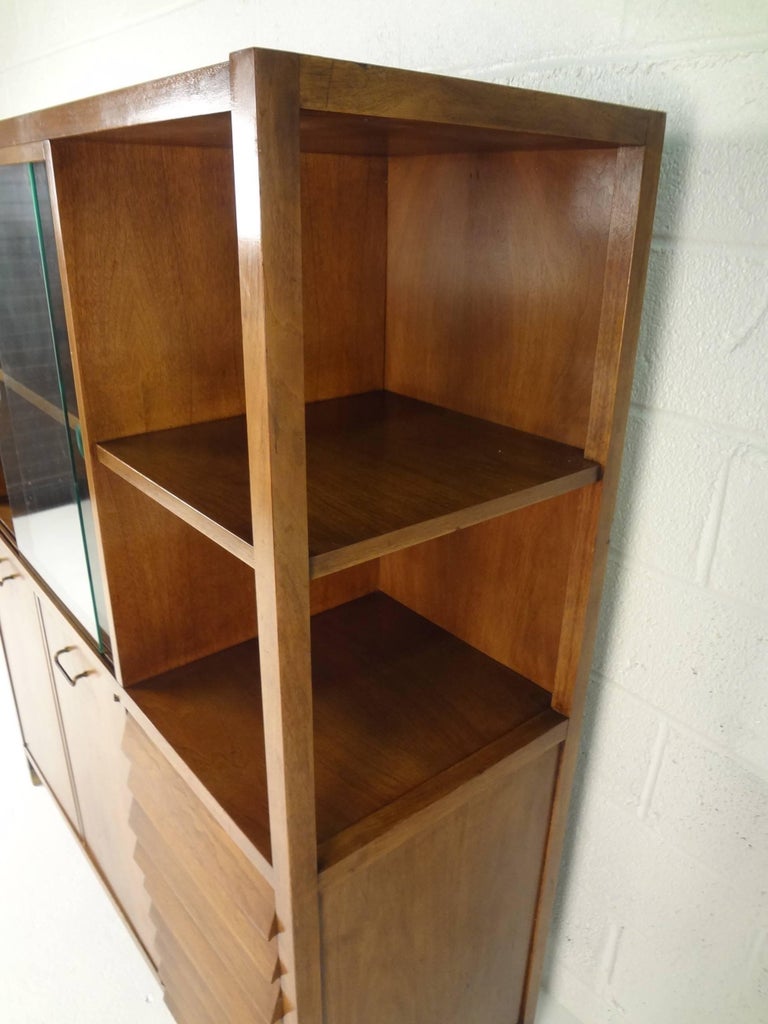 Mid-Century Modern Display Cabinet by American of Martinsville at 1stDibs