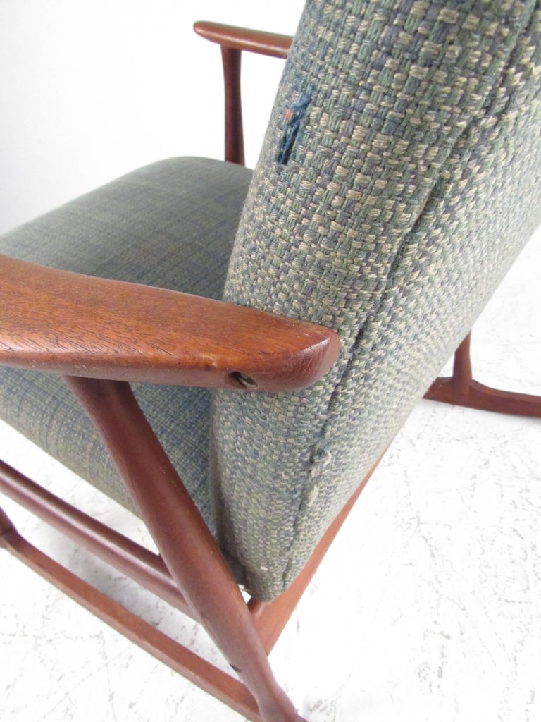 Classic Mid-Century Danish Teak Rocking Chair For Sale at 1stDibs