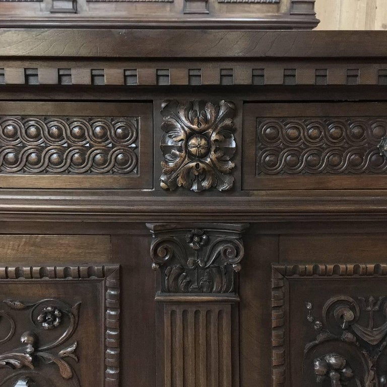 19th Century Italian Renaissance Bar in Hand-Carved Walnut at 1stDibs
