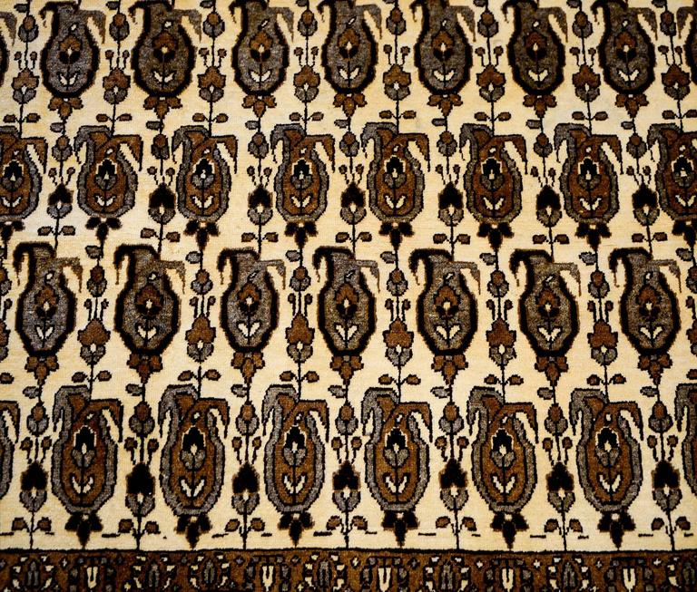 Mid-20th Century Bakhtiari Rug For Sale at 1stDibs | mid 20th century rugs