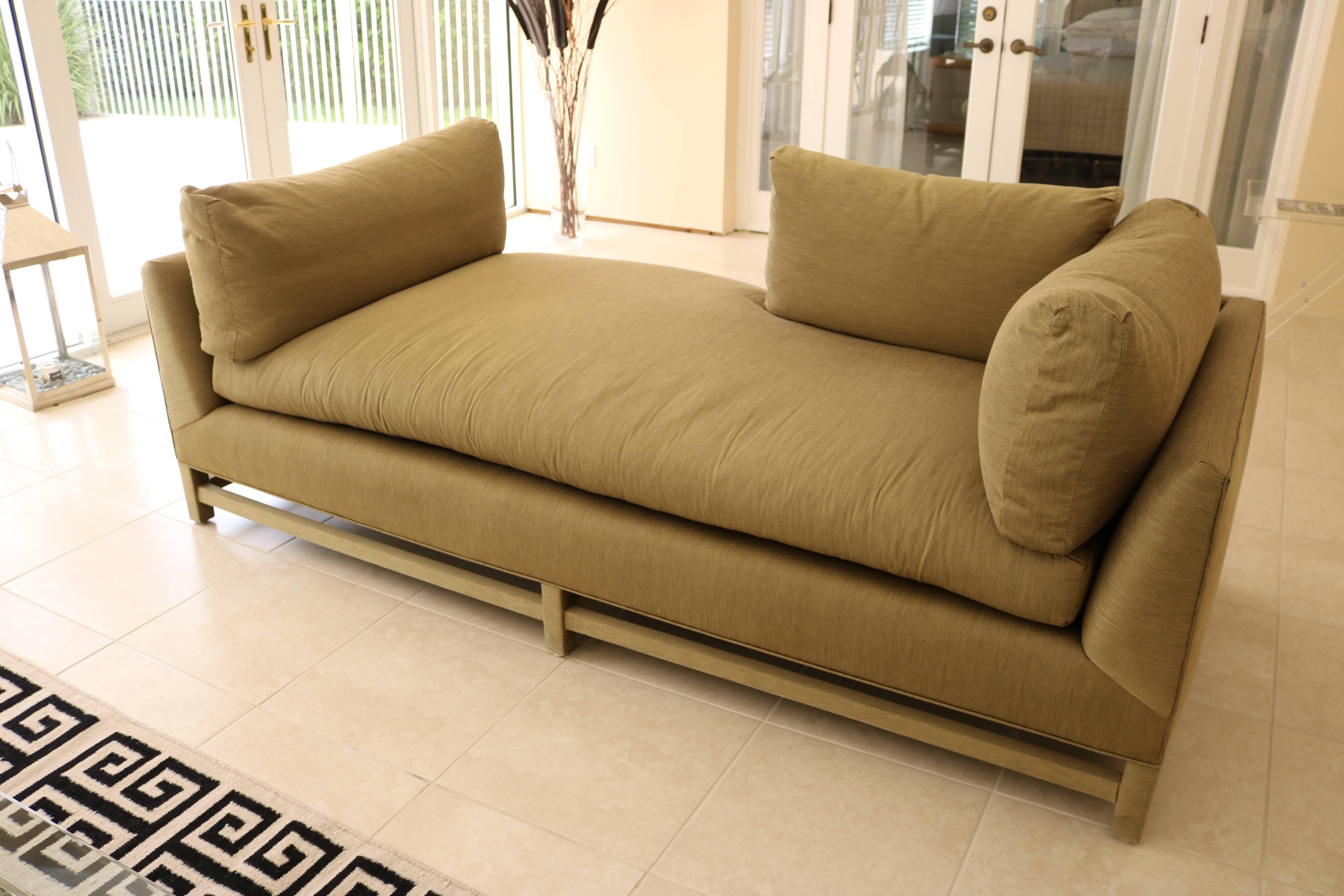 Bespoke Tete E Tete Chaise in Putty Colored Silk Fabric For Sale at ...