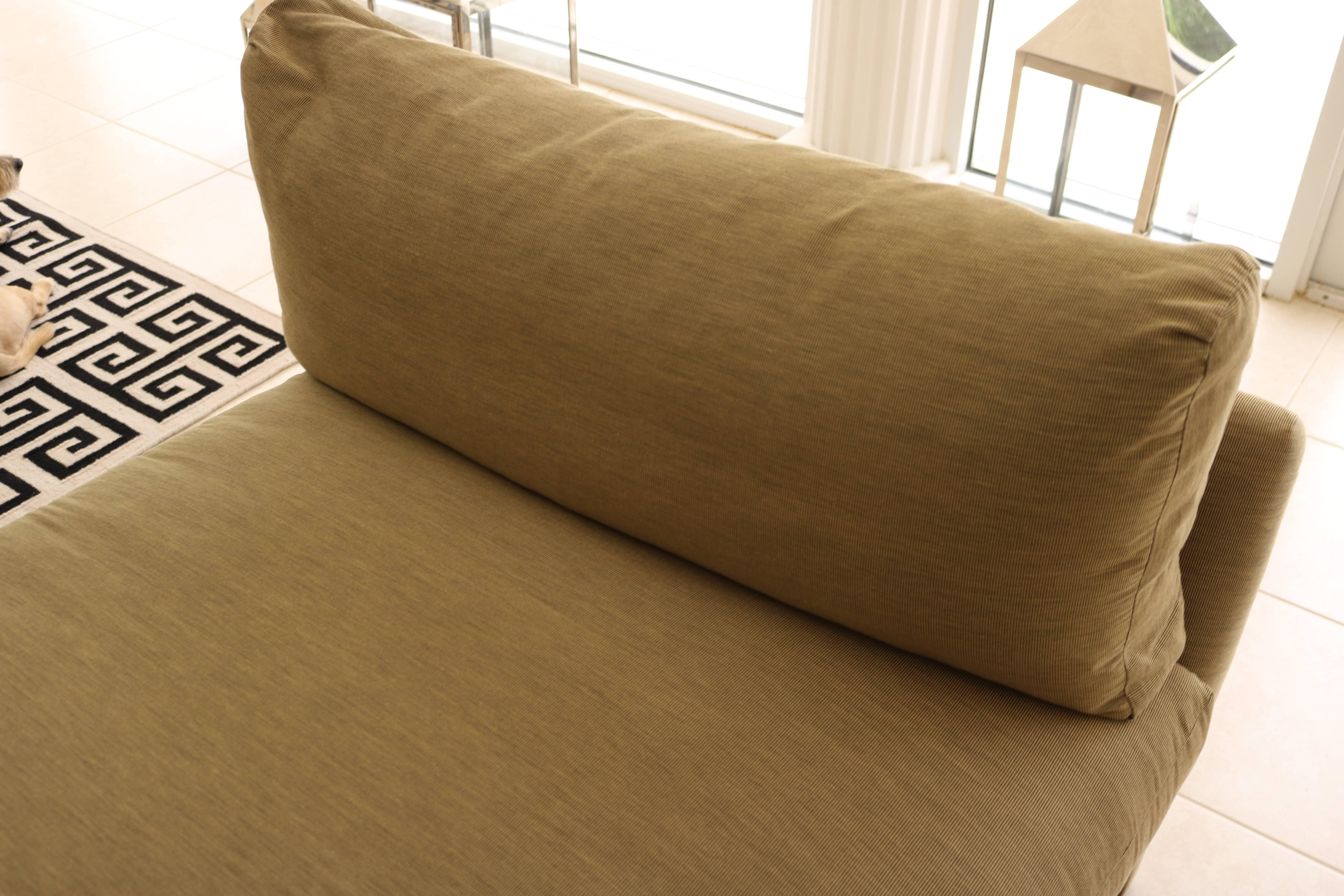 Bespoke Tete E Tete Chaise in Putty Colored Silk Fabric For Sale at ...