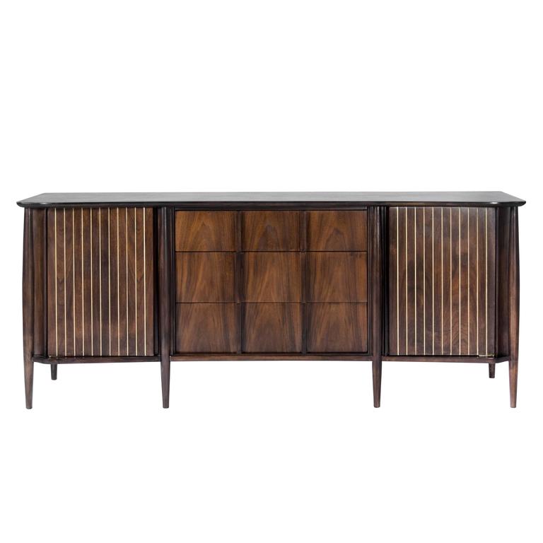 Mid-Century Modern Sculptural Walnut Credenza at 1stDibs